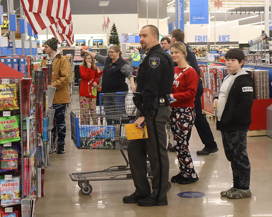Police Help to Bring Joy | News, Sports, Jobs - Wetzel Chronicle